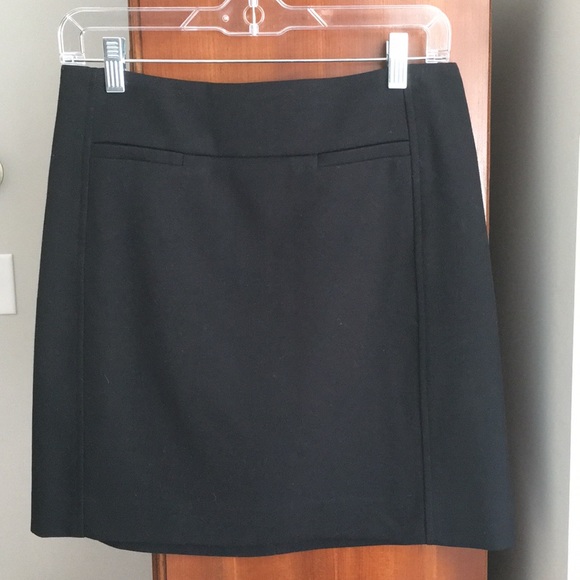 LOFT | Skirts | Loft Petite Black Mini Skirt | Poshmark
